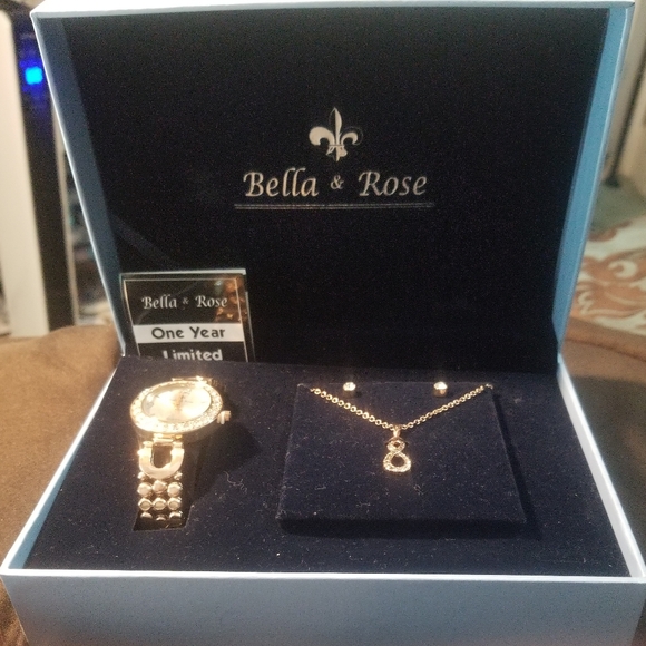 Bella & Rose | Jewelry | Nwt Nib Bella Rose Rose Gold 4 Pc Watch ...